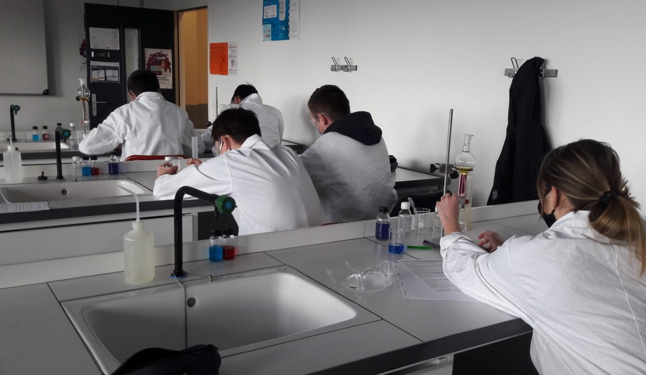 Le SNES-FSU et la physique chimie - SNES-FSU